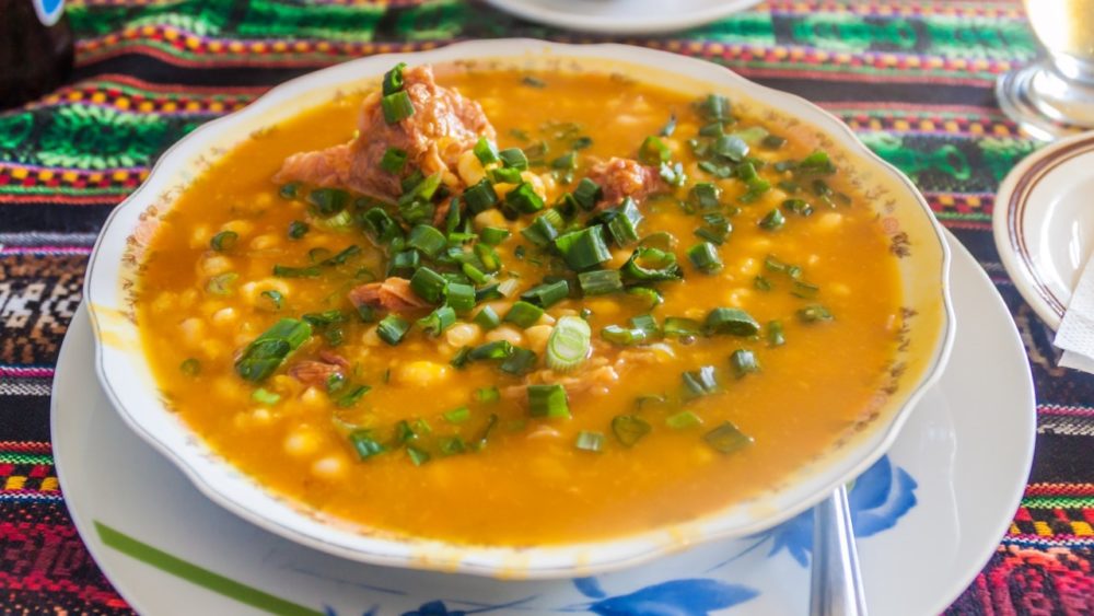 Locro: historia de una receta que es emblema - Cucinare