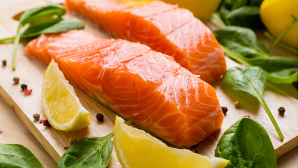 Salmón o atún, el superclásico de los pescados azules para una ...