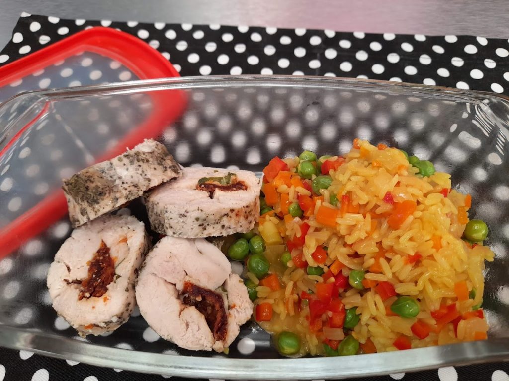 pollo arrollado y arroz primavera - Cucinare