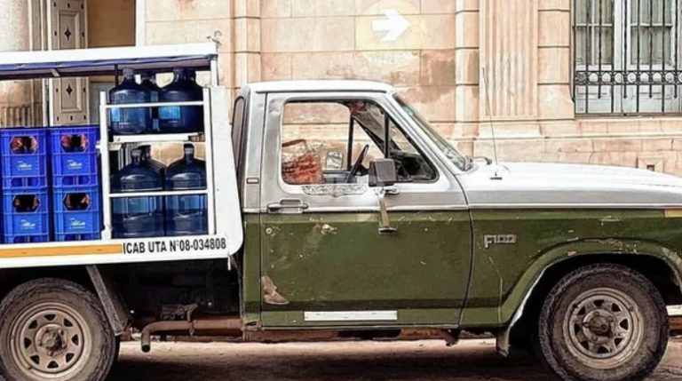 El sodero, un oficio que resiste con la entrega puerta a puerta de ...