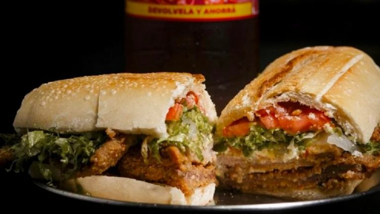 Cómo se prepara el famoso sándwich de milanesa tucumano: video, receta ...